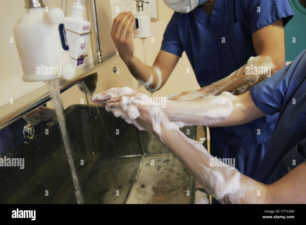 HAND WASHING IN HOSPITAL Stock Photo - Alamy