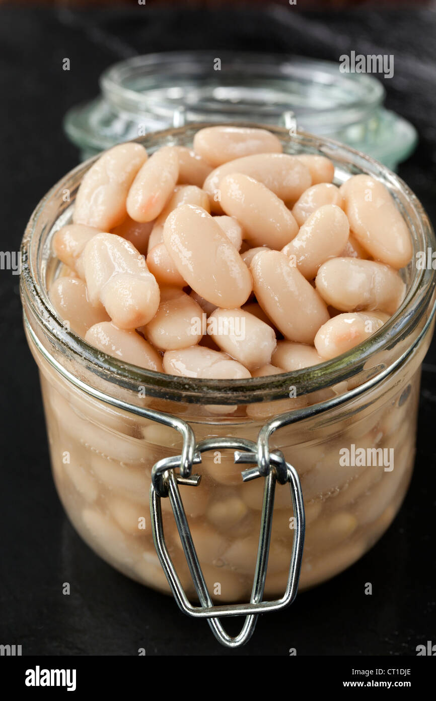 Cannellini beans hi-res stock photography and images - Alamy