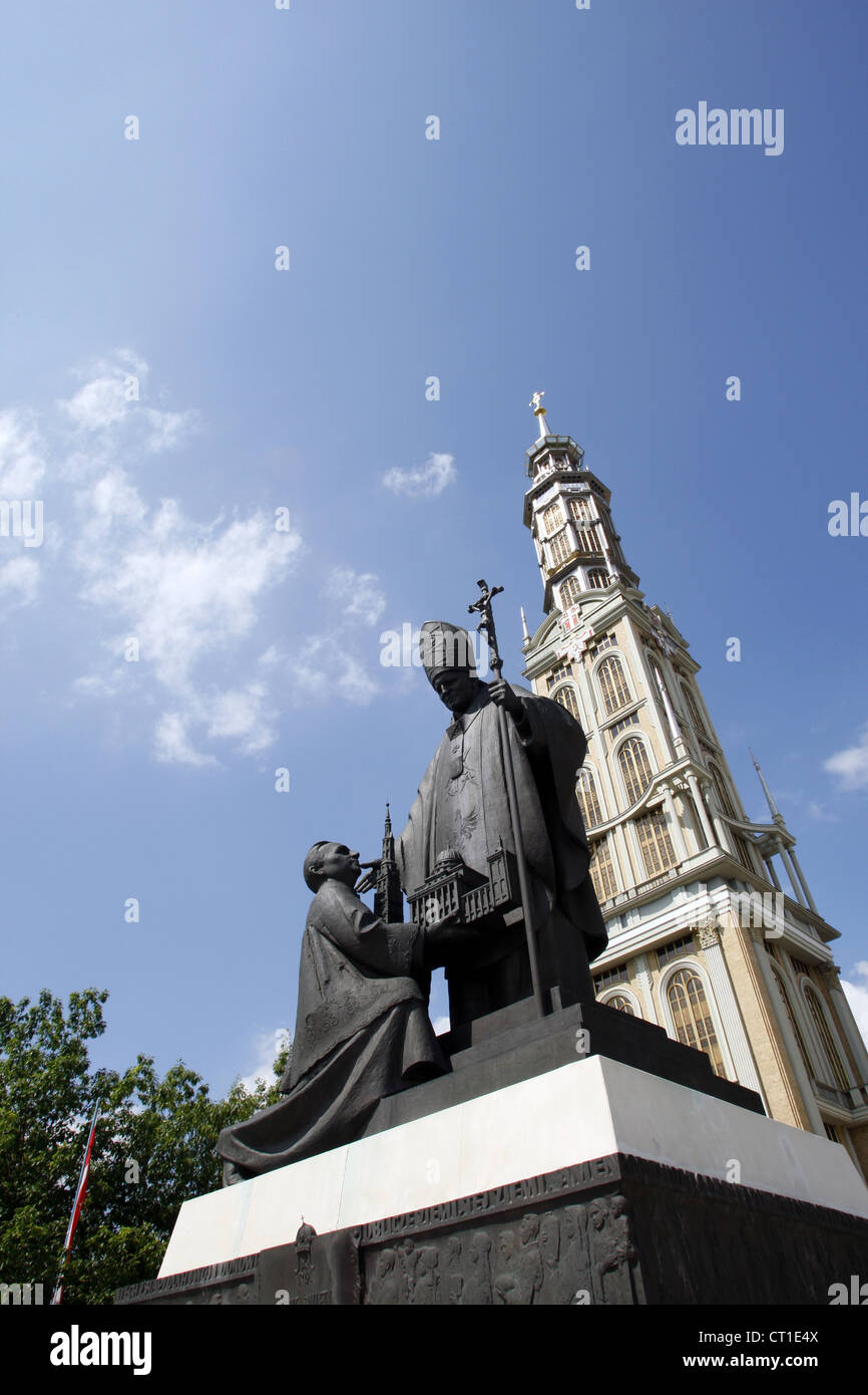 STATUE OF POPE JOHN PAUL 2ND & BASILICA TOWER SANCTARIUM LICHEN STARY ...
