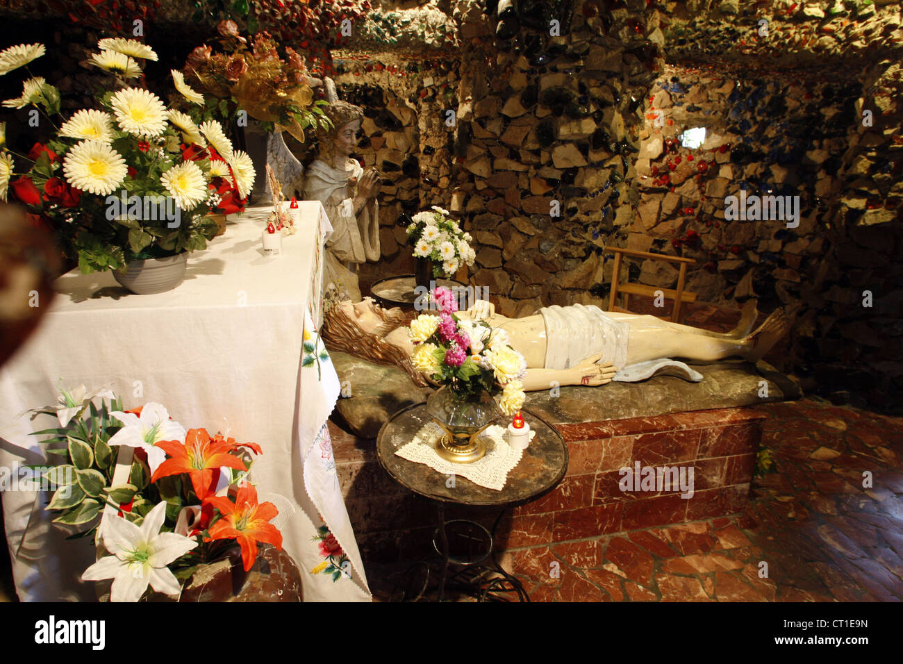 SIDE CHAPEL INSIDE GOLGOTA WITH JESUS LAID TO REST SANCTARIUM LICHEN ...