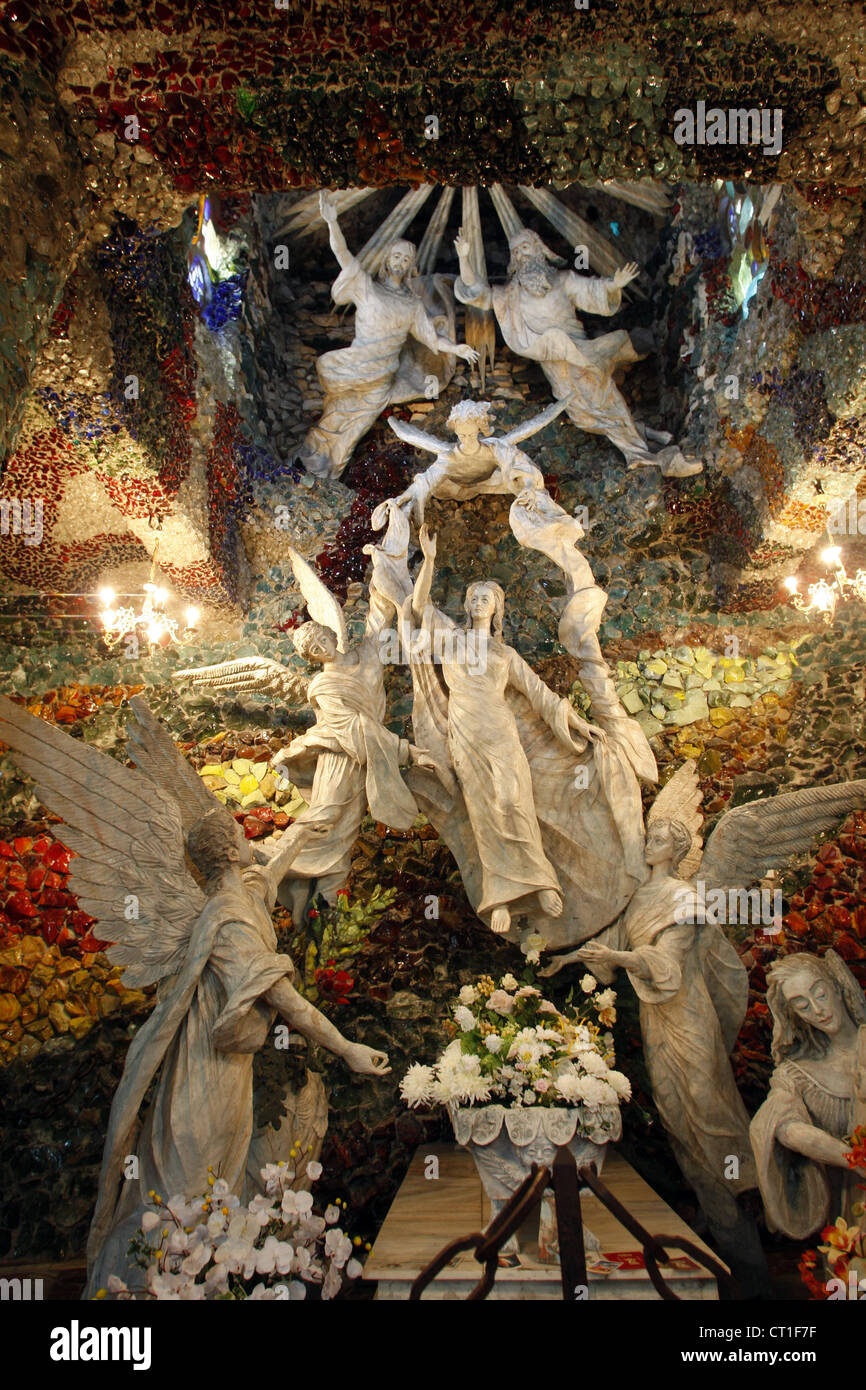 VIRGIN MARY SIDE CHAPEL IN GOLGOTA SANCTARIUM LICHEN STARY 20 June 2012 ...