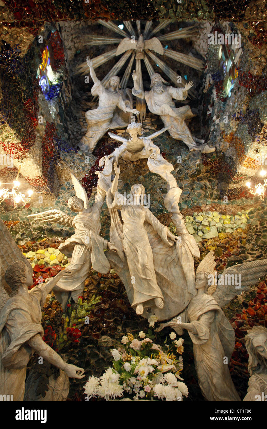 VIRGIN MARY SIDE CHAPEL IN GOLGOTA SANCTARIUM LICHEN STARY 20 June 2012 ...