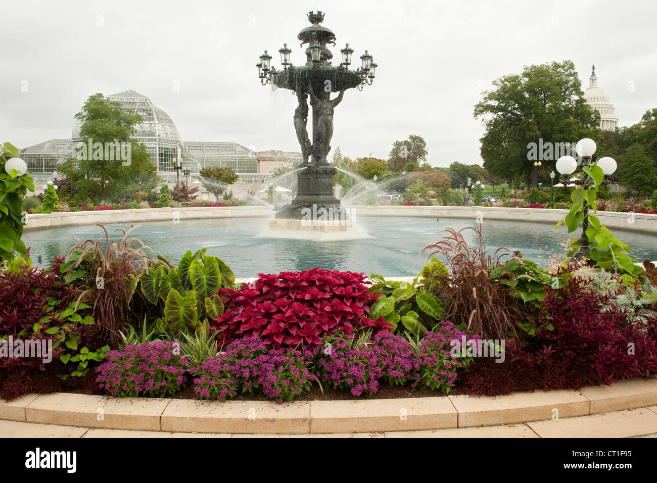 Fountain in Bartholdi Park in Washington DC, USA Stock Photo - Alamy
