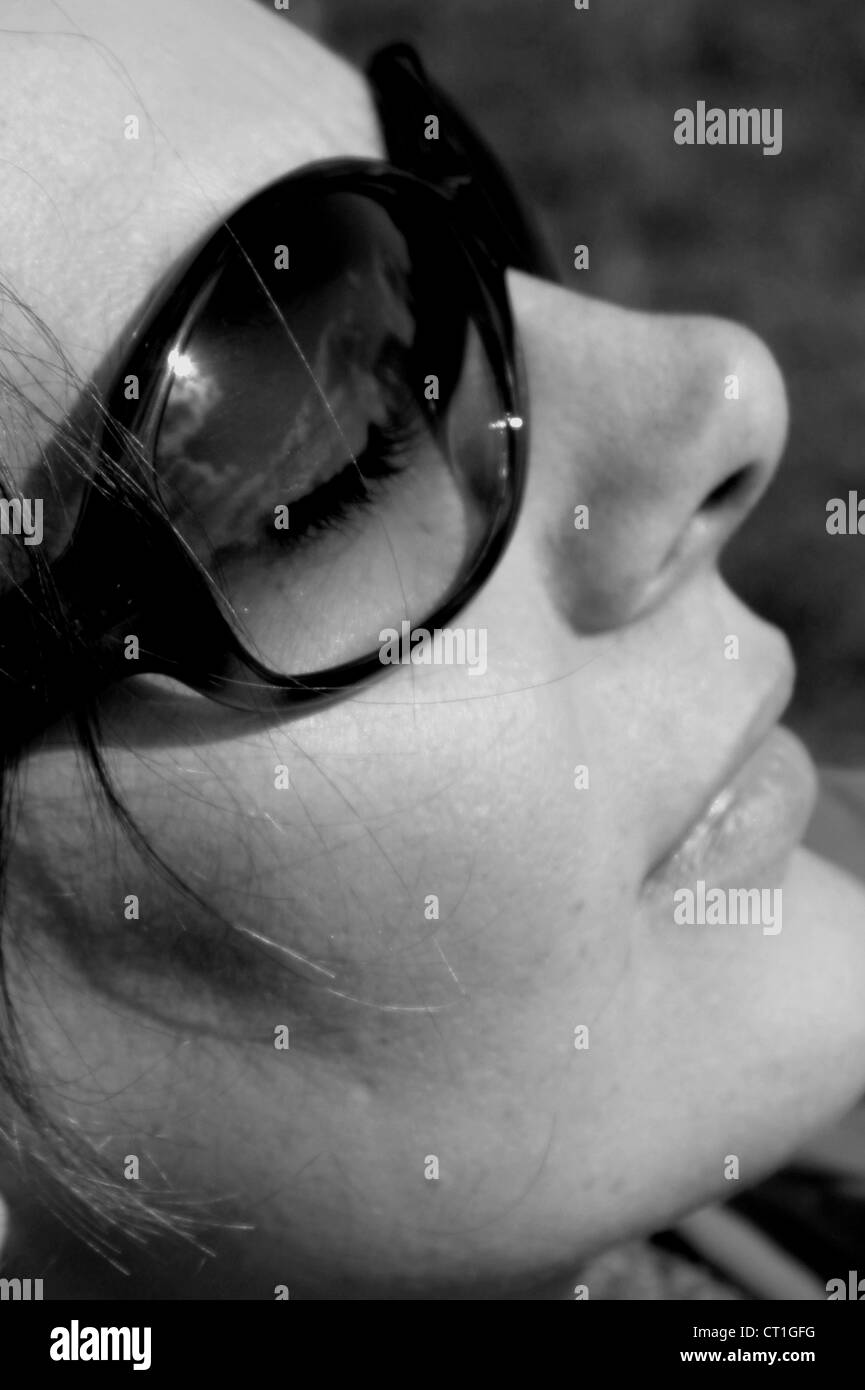 Photophobia eye hi-res stock photography and images - Alamy