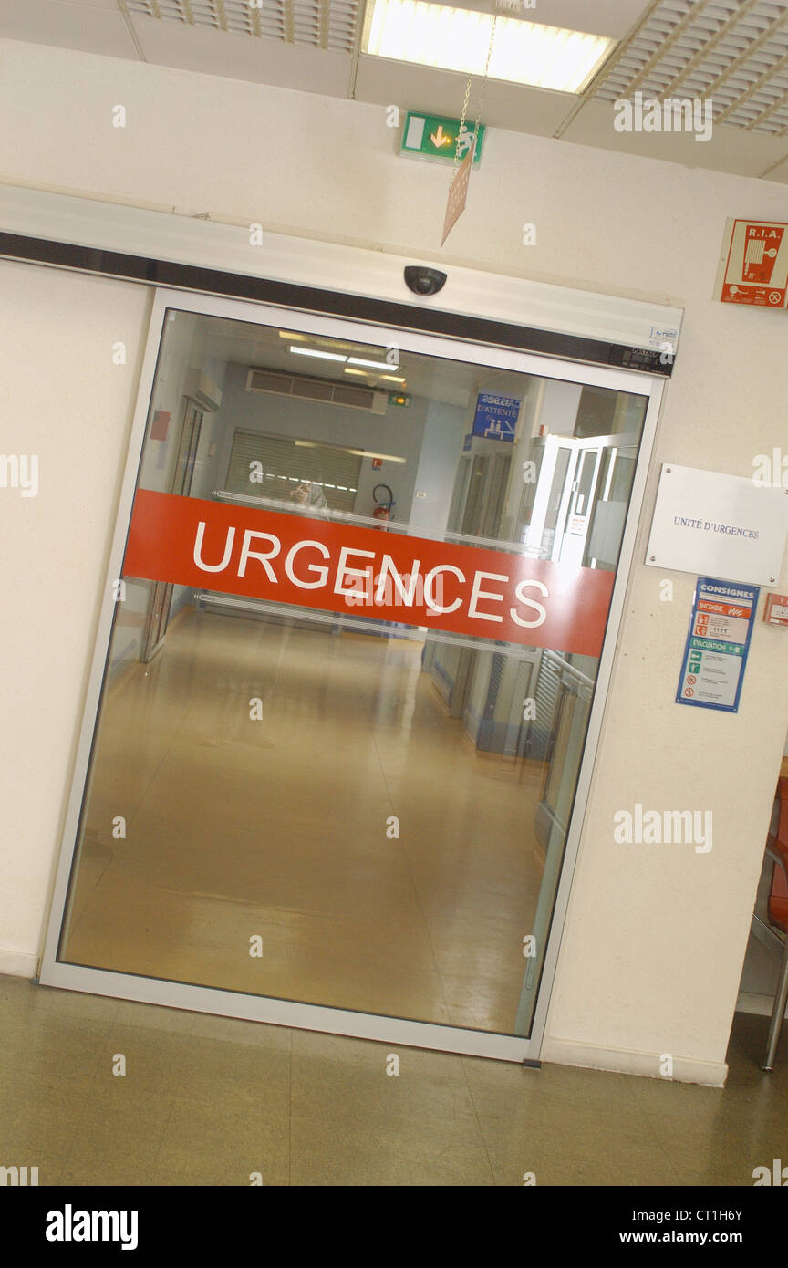 EMERGENCY CASE, HOSPITAL Stock Photo - Alamy