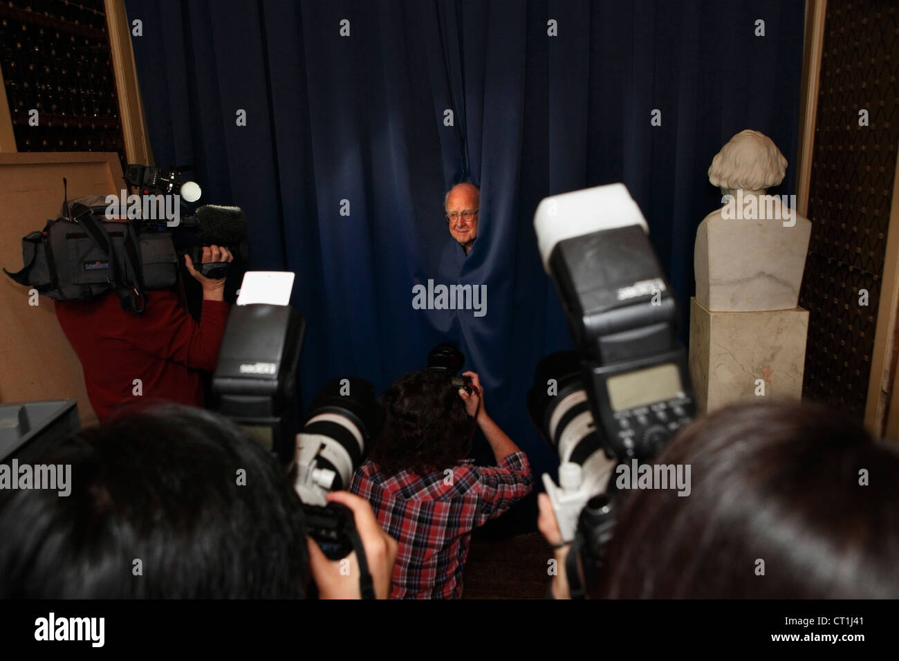 Higgs boson conference hi-res stock photography and images - Alamy