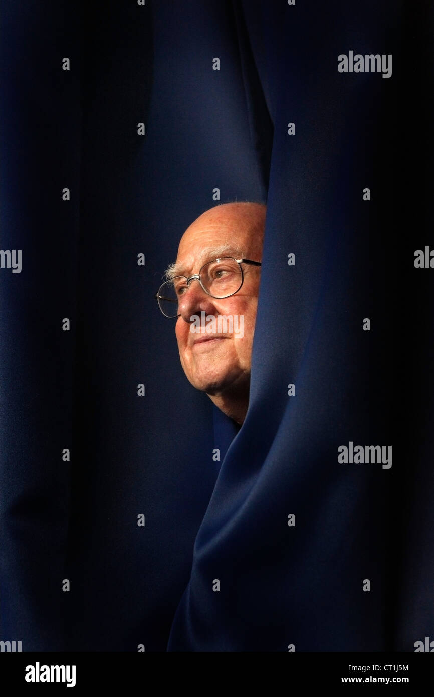 Higgs boson hi-res stock photography and images - Alamy