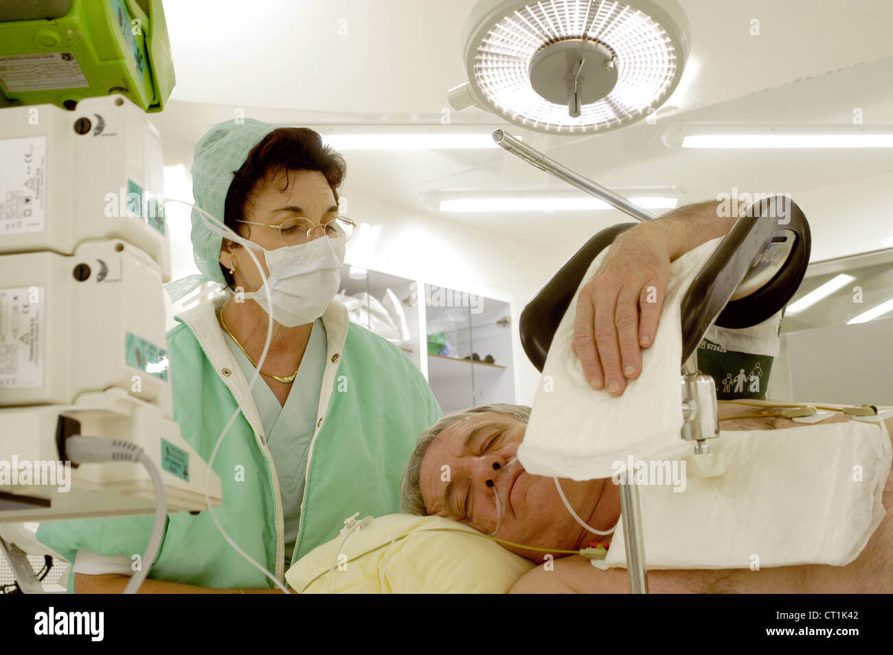 Anesthesia hypnosis hi-res stock photography and images - Alamy