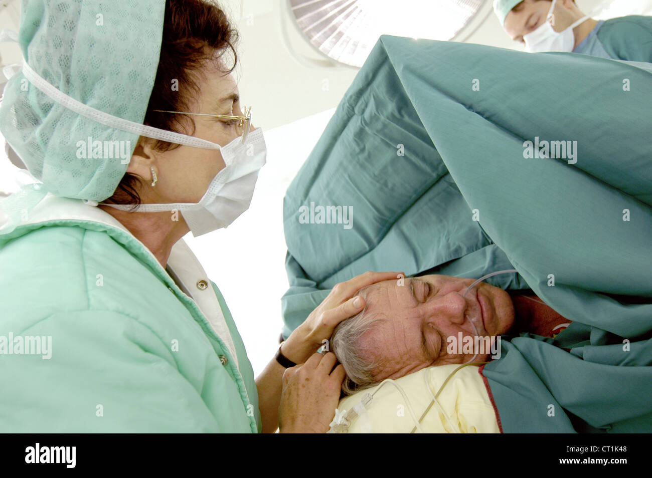 Anesthesia hypnosis hi-res stock photography and images - Alamy