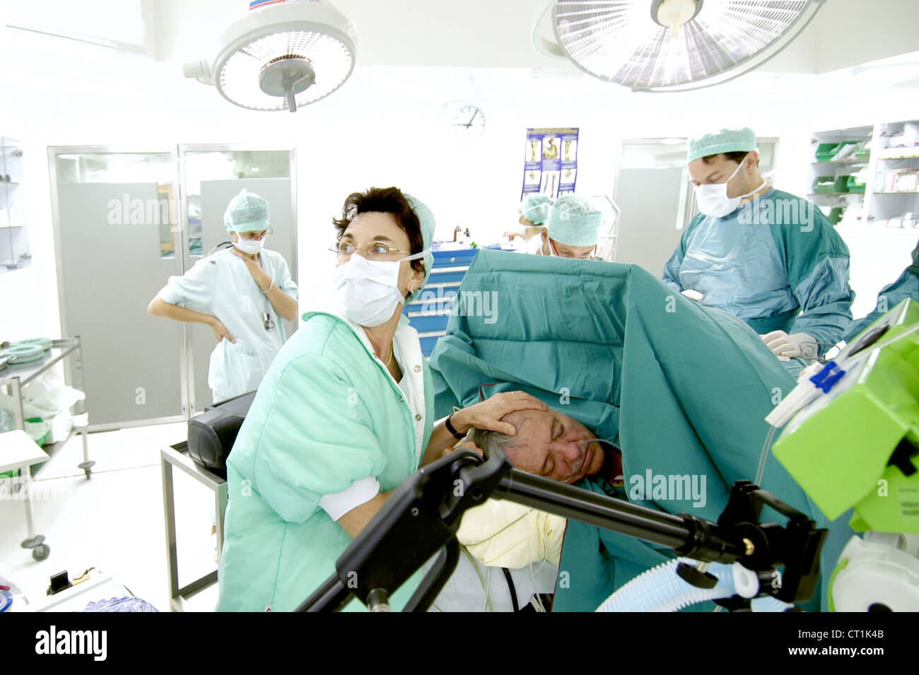 Anesthesia hypnosis hi-res stock photography and images - Alamy