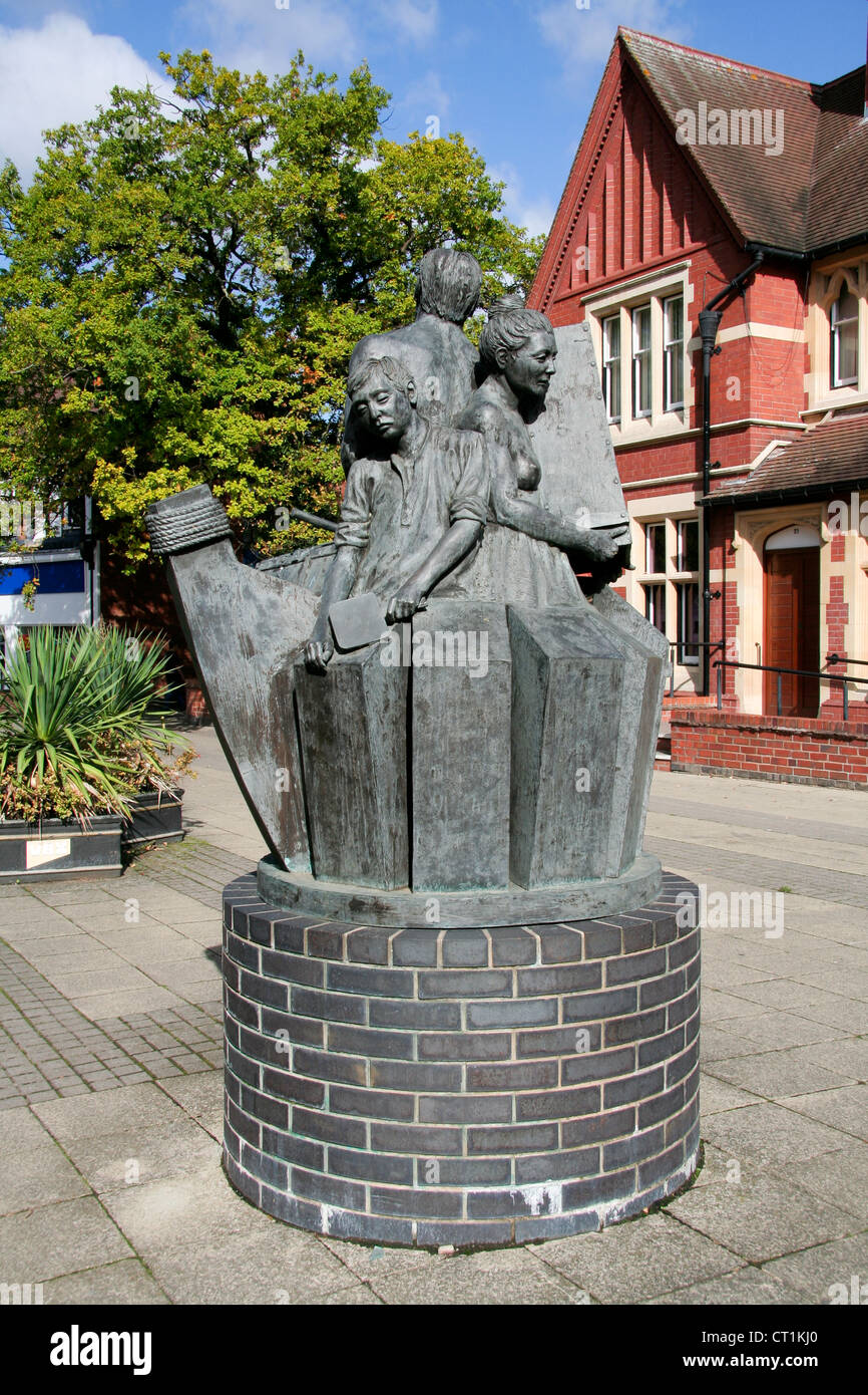 Brine workers statue hi-res stock photography and images - Alamy