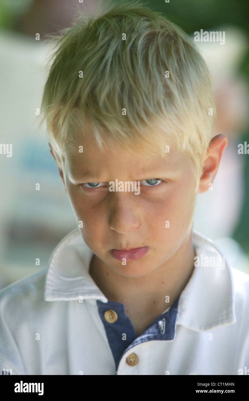 Upset 6 year old boy hi-res stock photography and images - Alamy