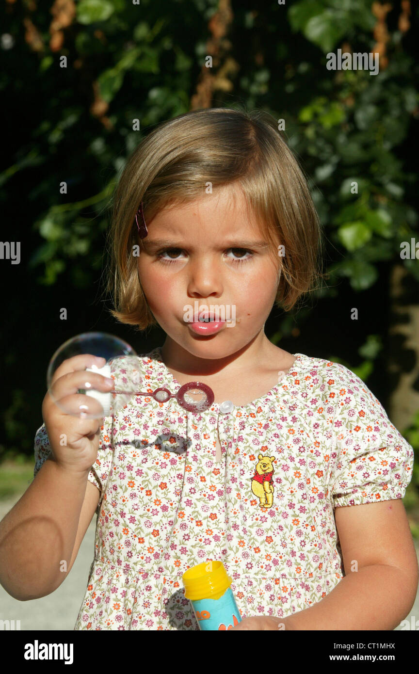 Child taking respiratory hi-res stock photography and images - Alamy