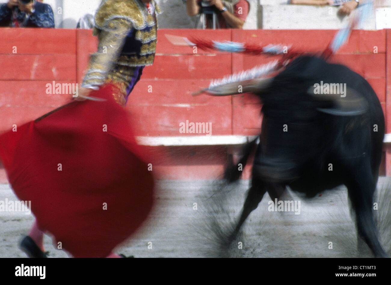 Fighting combat courage courageous hi-res stock photography and images ...