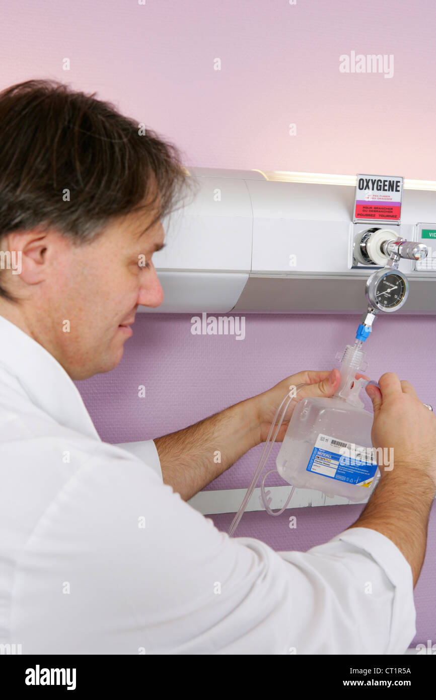 Therapeutic oxygen system hi-res stock photography and images - Alamy