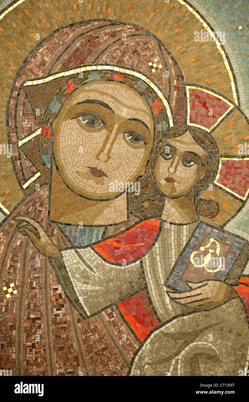 Jesus christ virgin mary mom mommy mum of jesus hi-res stock ...