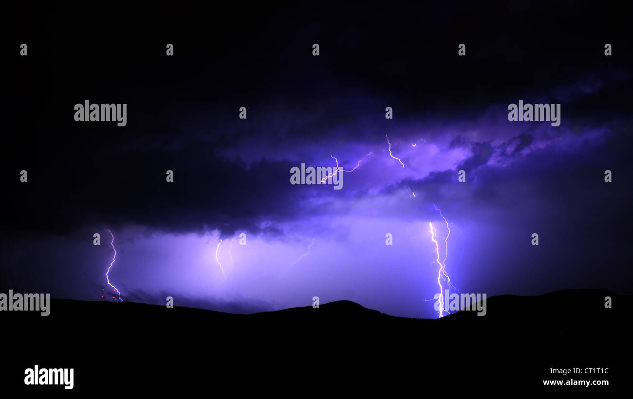 Thunder lightnings storm hi-res stock photography and images - Alamy