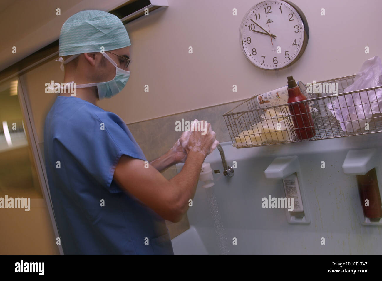 HAND WASHING IN HOSPITAL Stock Photo - Alamy