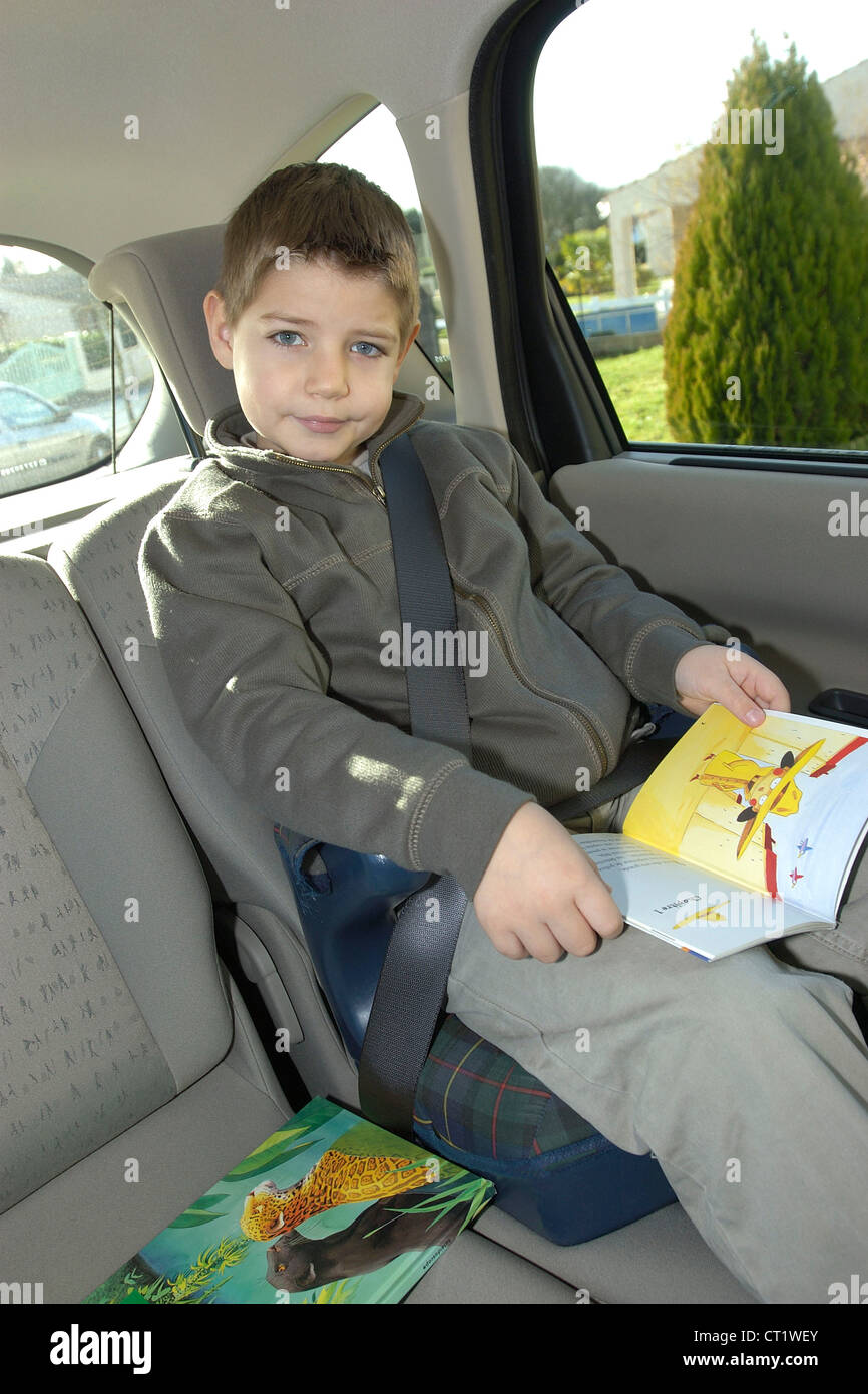 Car passenger with books hi-res stock photography and images - Alamy
