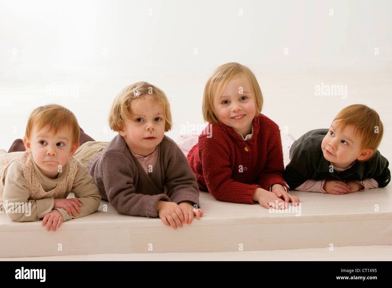 GROUP OF CHILDREN Stock Photo - Alamy