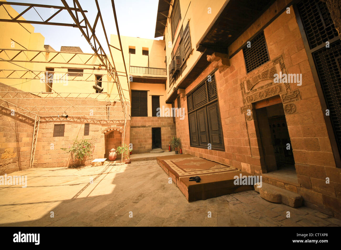 Egypt old Arabic House Cairo Bait el-harawi window door yard ...