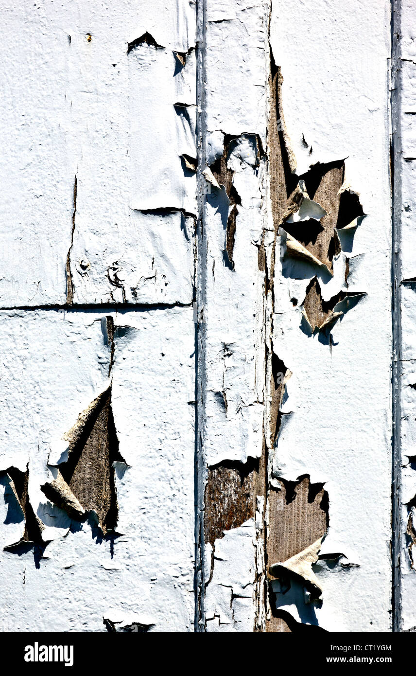 White peeling paint Stock Photo - Alamy