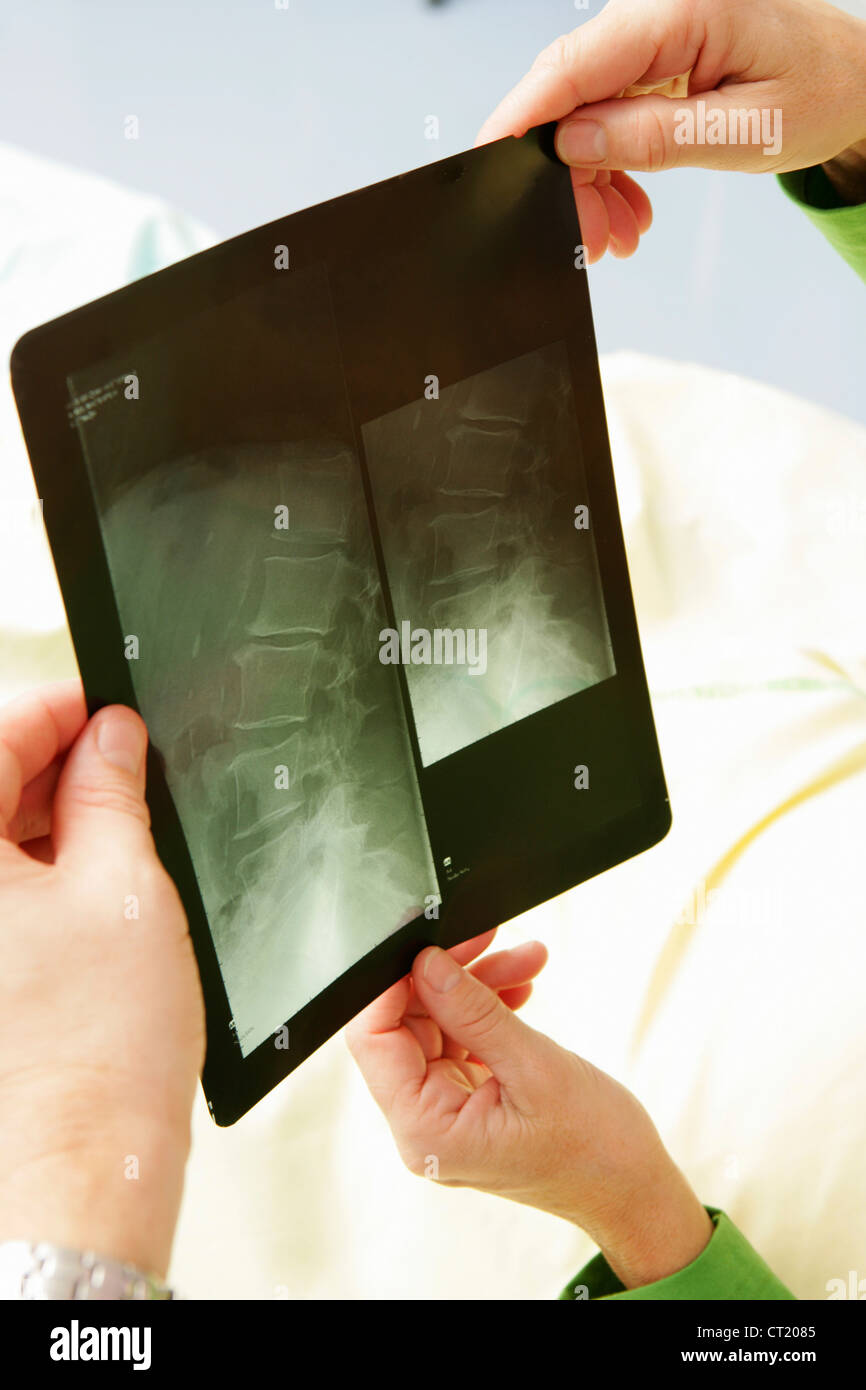 SICK PERSON HOSPITAL DOCTOR Stock Photo - Alamy