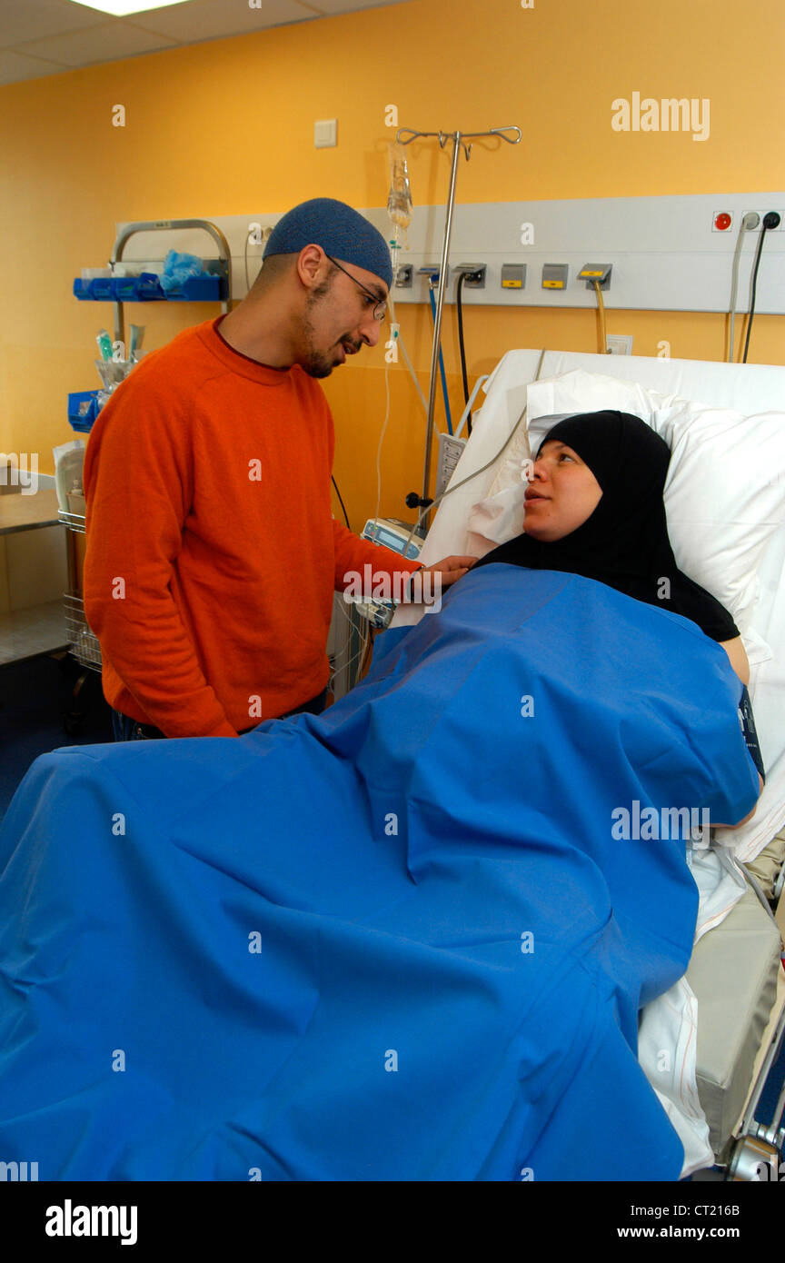 Muslim female hospital bed hi-res stock photography and images - Alamy