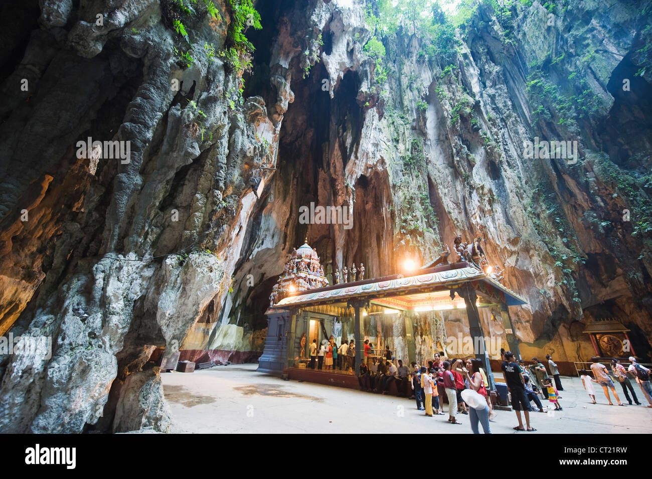 Hindu shrine temple cave hi-res stock photography and images - Alamy