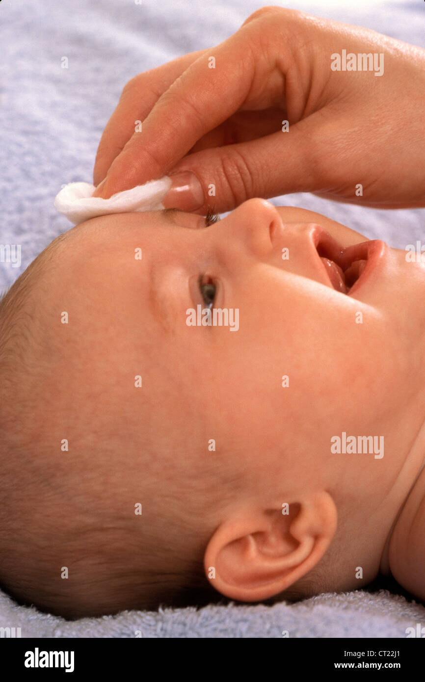 Child washing face bed hi-res stock photography and images - Alamy