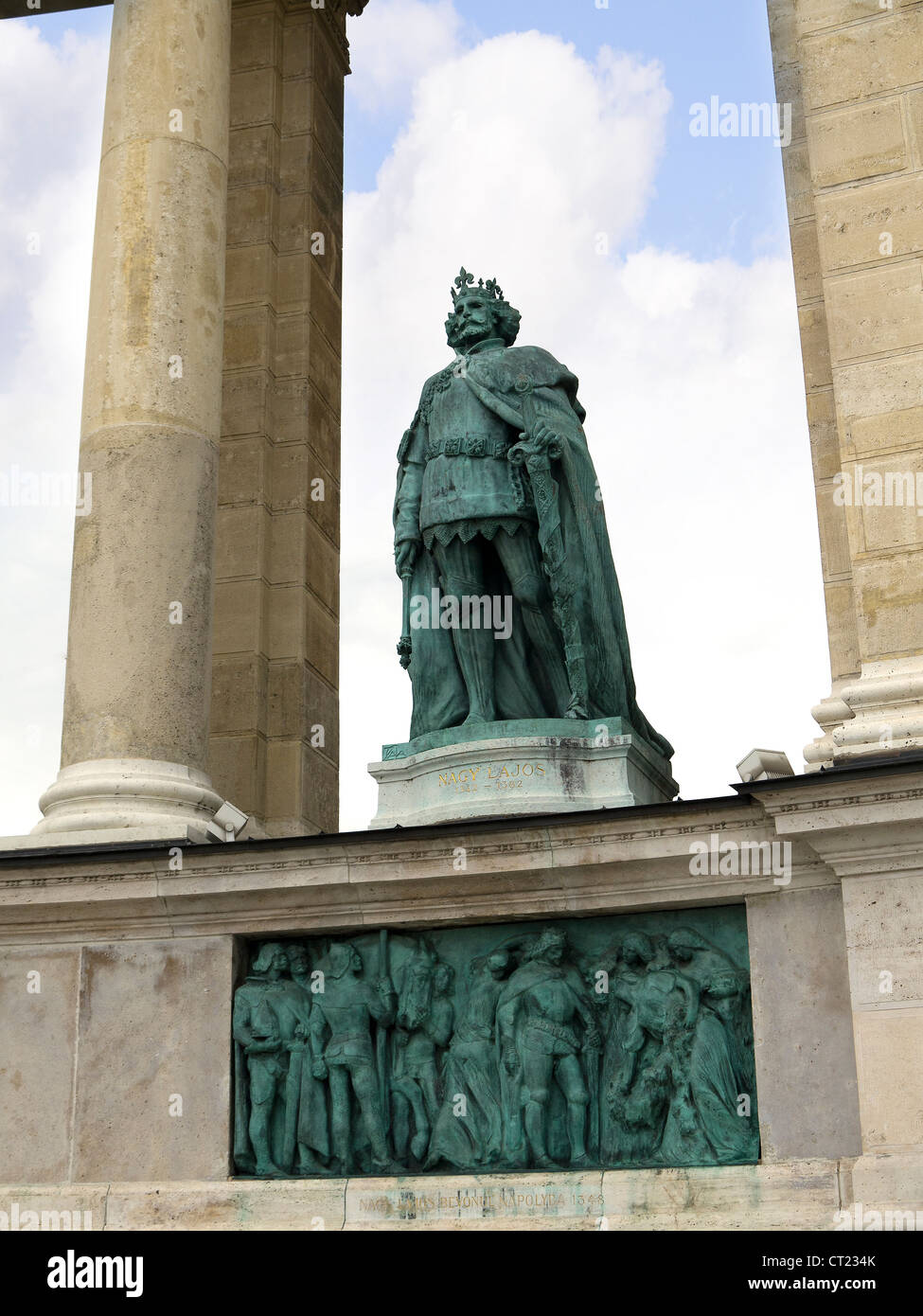 Bronze Statues in Heroes Square in Budapest Hungary Stock Photo - Alamy