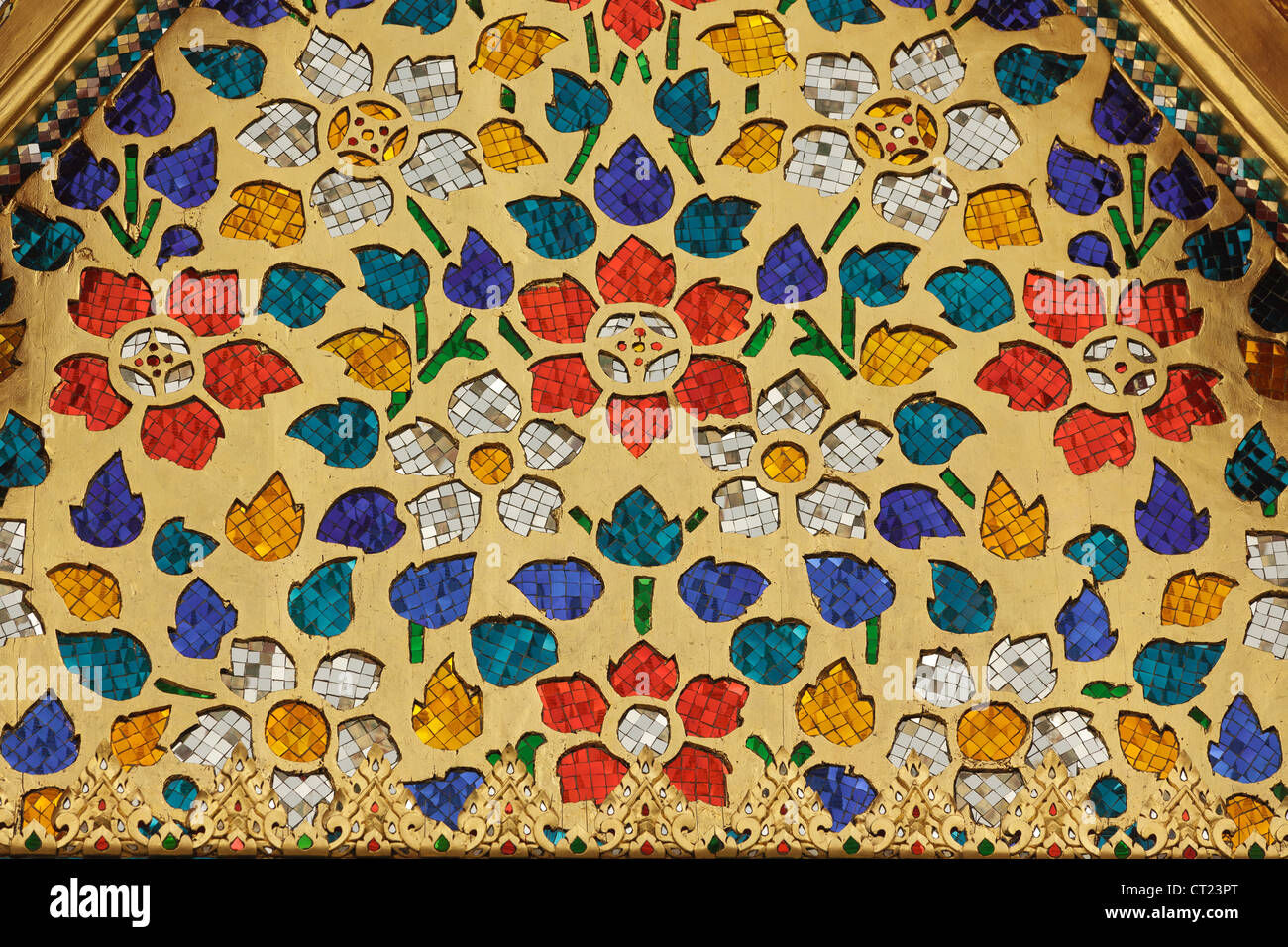 Traditional thai tiles hi-res stock photography and images - Alamy