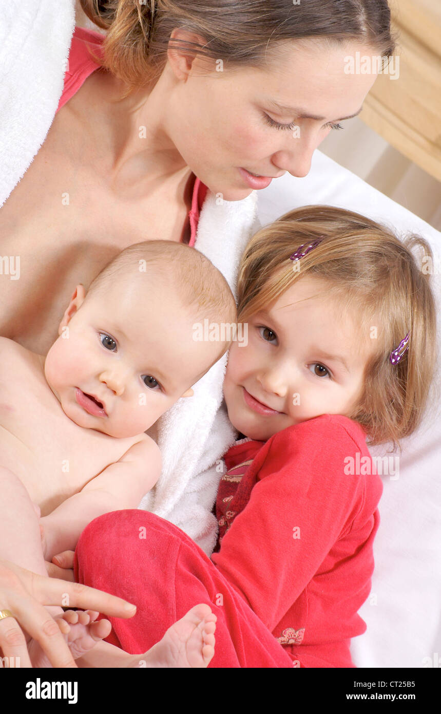 MOTHER & CHILD Stock Photo - Alamy