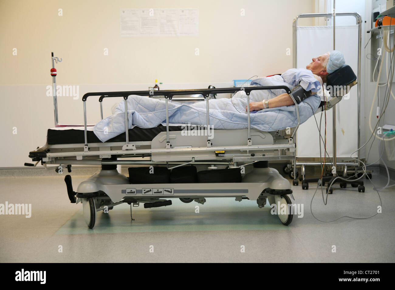 Surgical ward 1 hi-res stock photography and images - Alamy