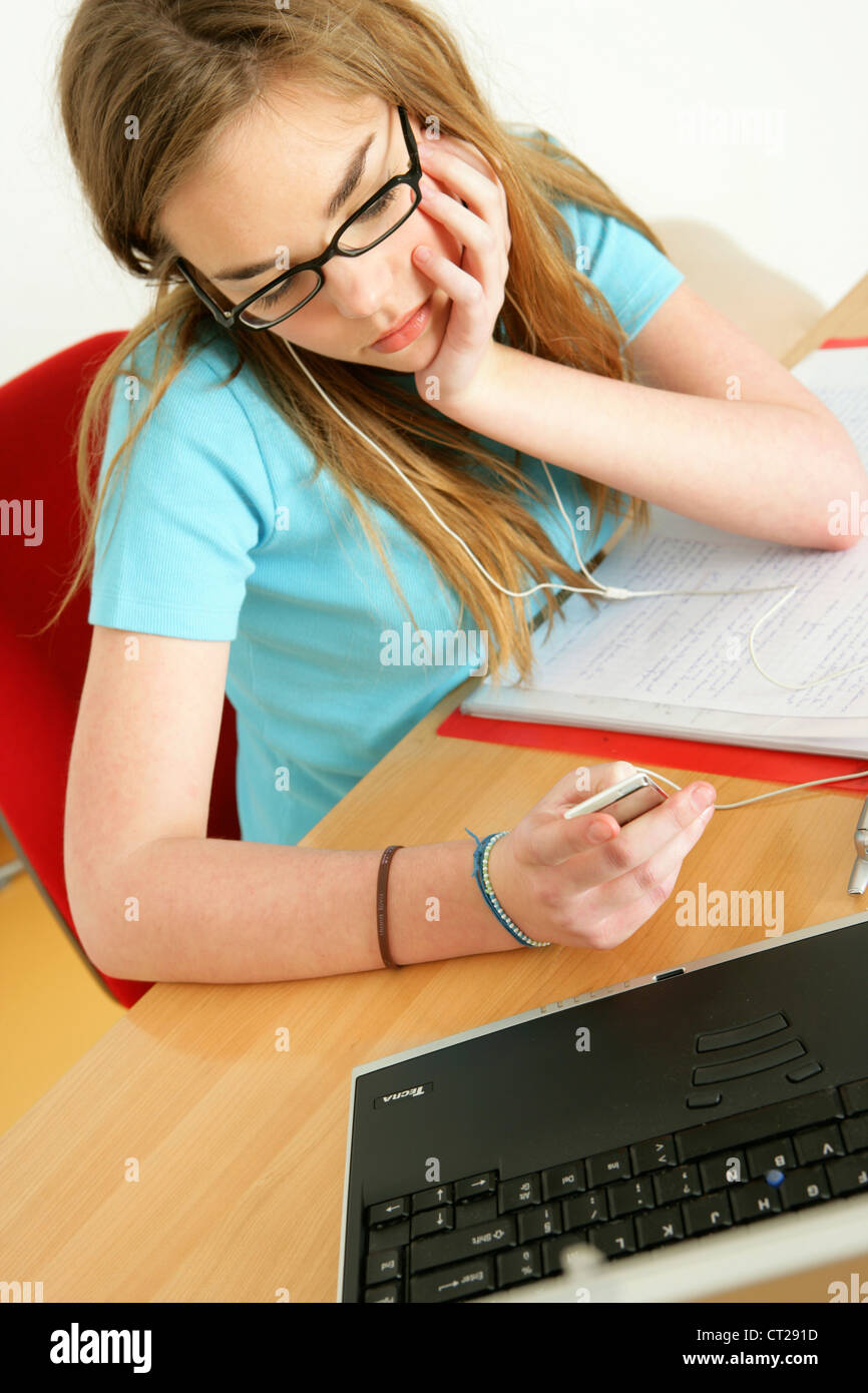 SECONDARY SCHOOL GIRL Stock Photo - Alamy