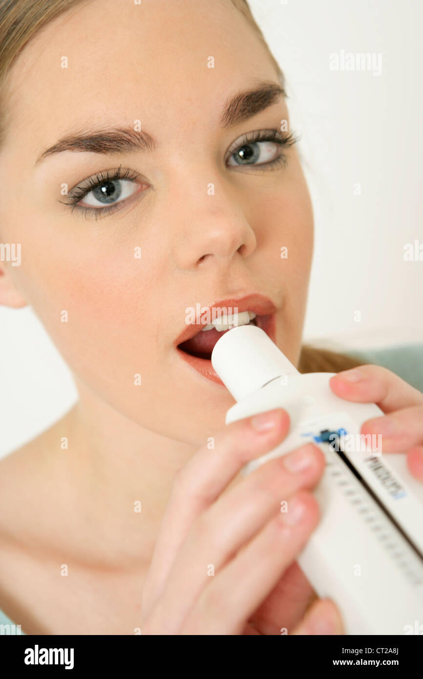 BREATHING, SPIROMETRY IN A WOMAN Stock Photo - Alamy