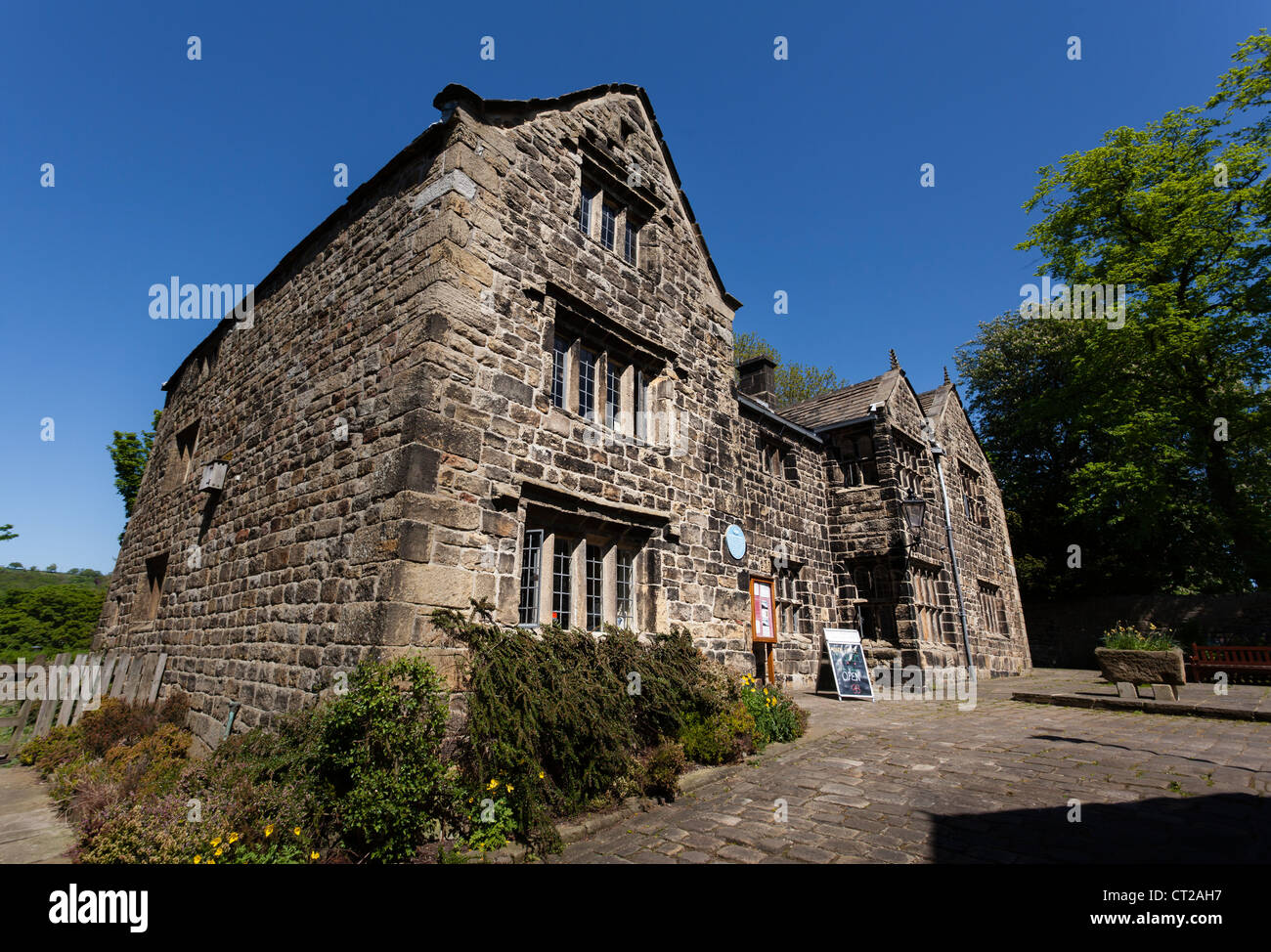 Monor house building hi-res stock photography and images - Alamy