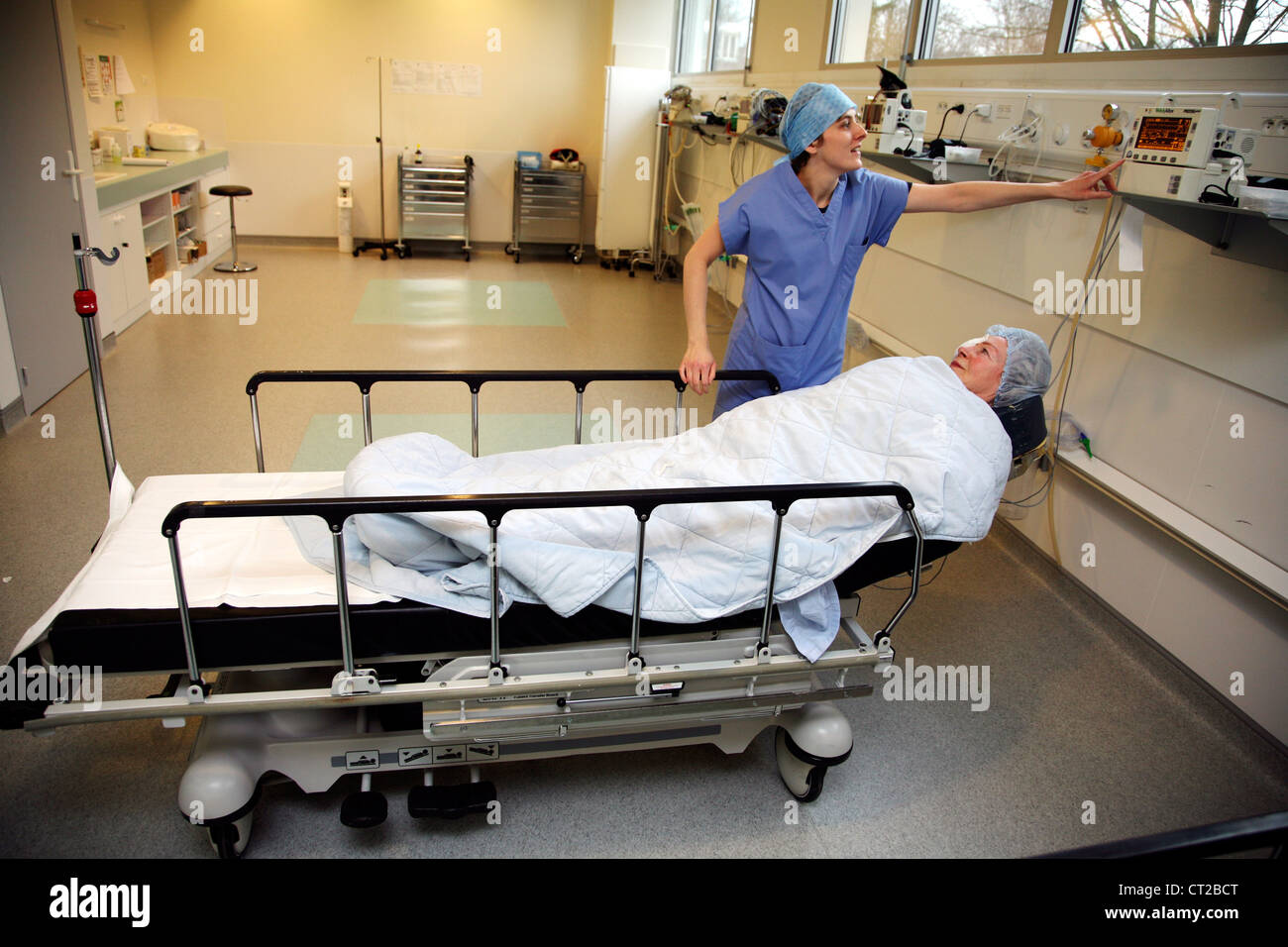Outpatient ward hi-res stock photography and images - Alamy