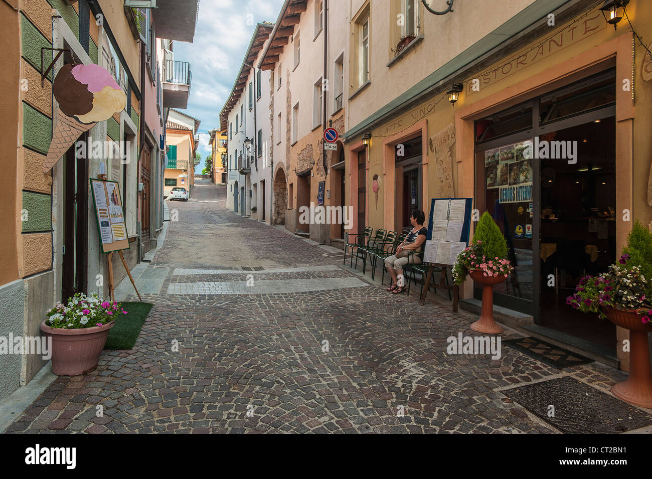 La morra italy hi-res stock photography and images - Alamy