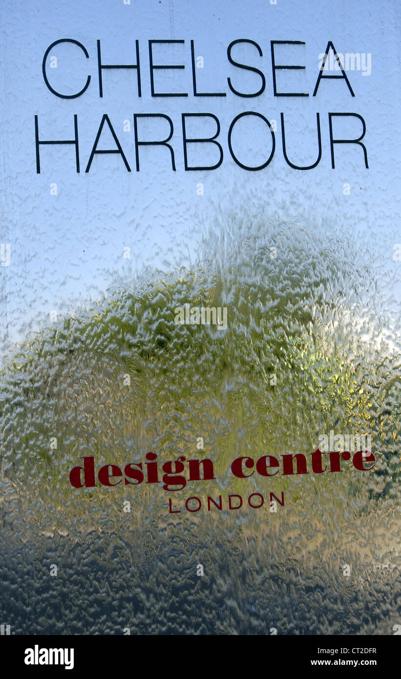 Chelsea harbour hi-res stock photography and images - Alamy