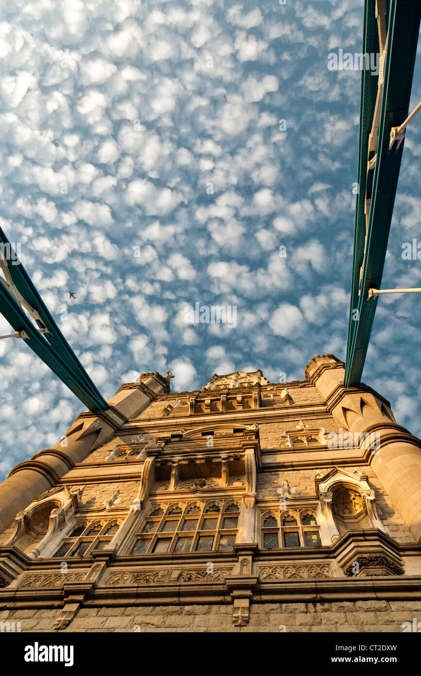 Flying under bridge hi-res stock photography and images - Alamy