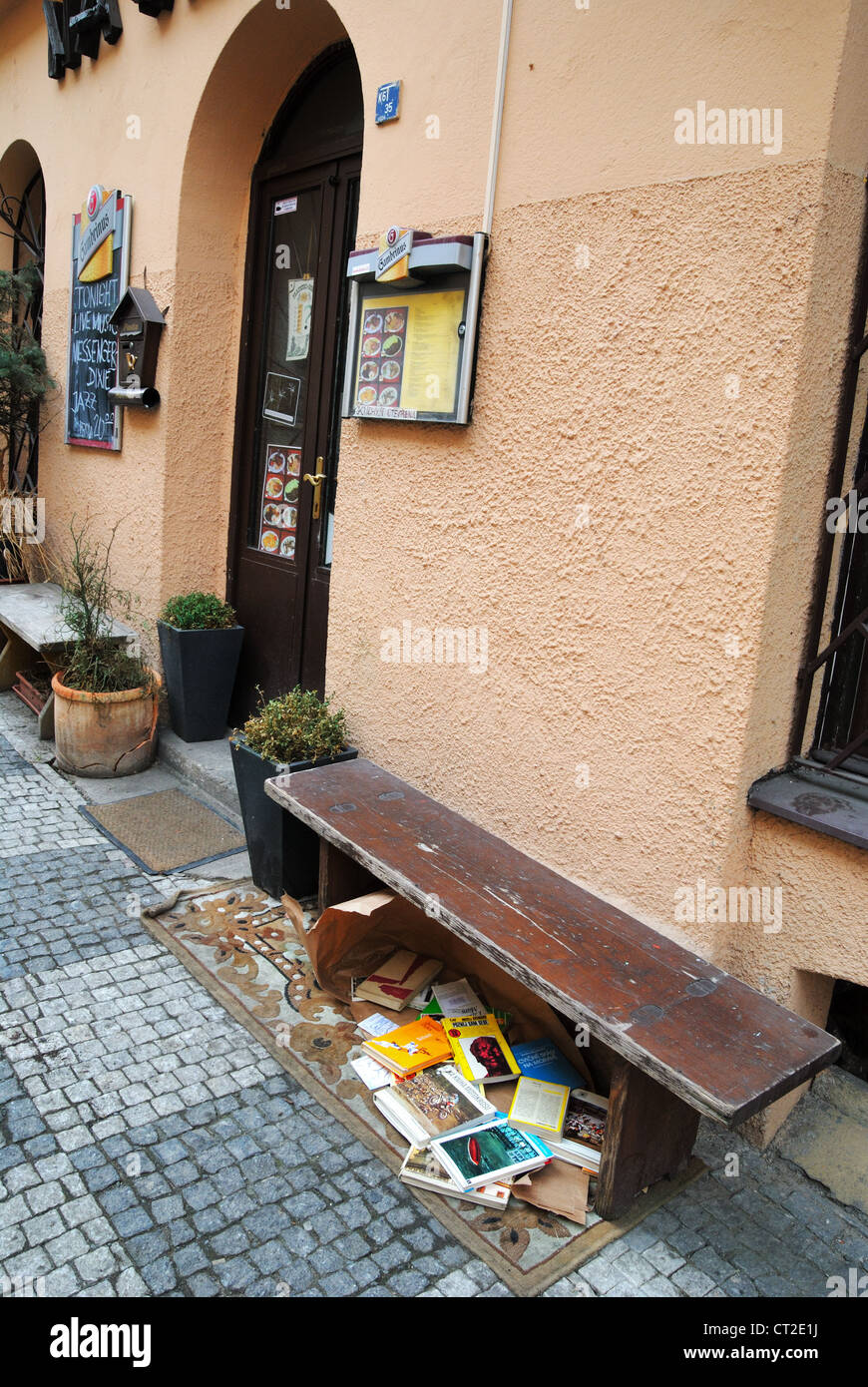 Book exchange swap hi-res stock photography and images - Alamy