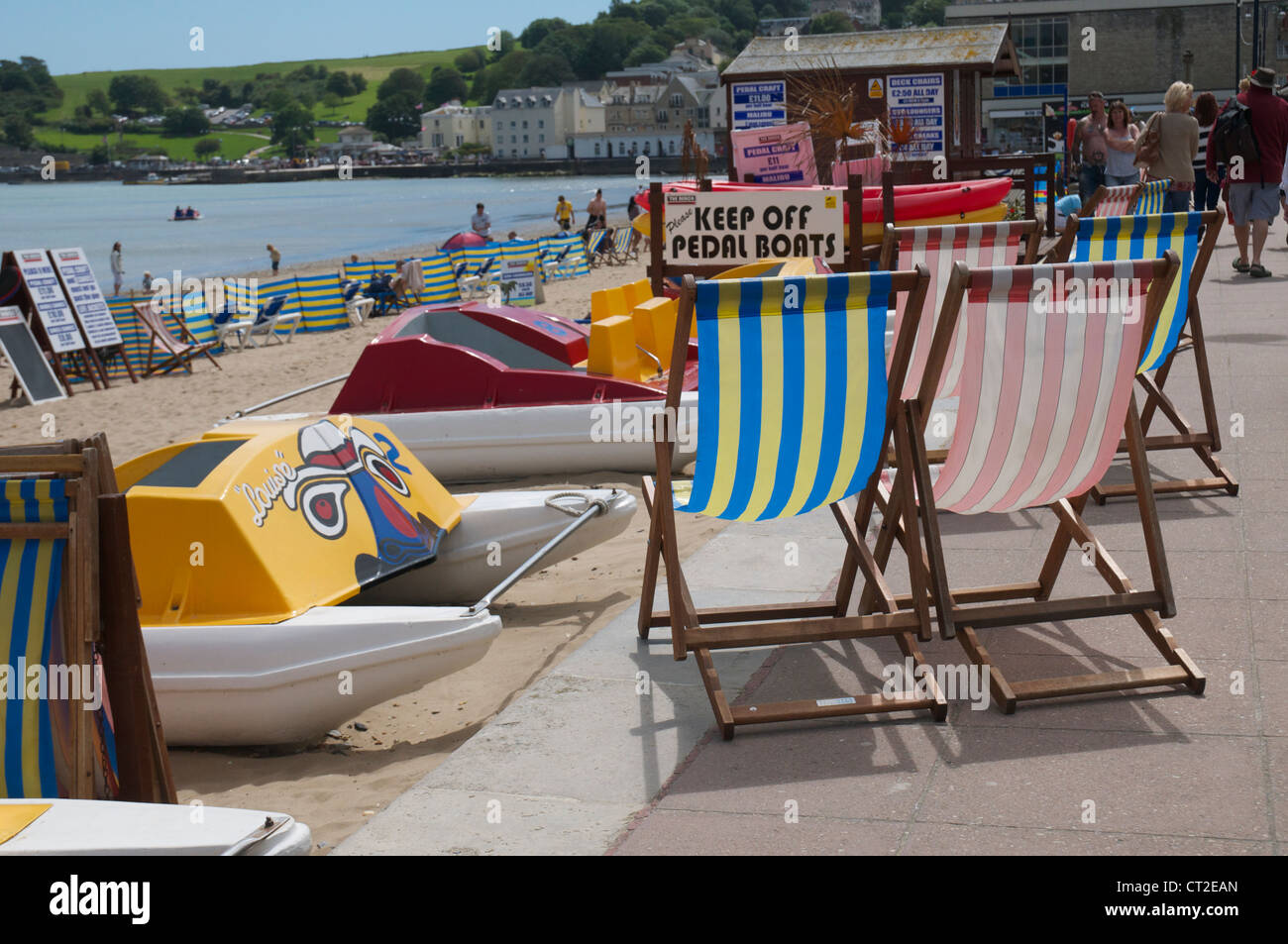 Swanage beach and promenade Stock Photo - Alamy