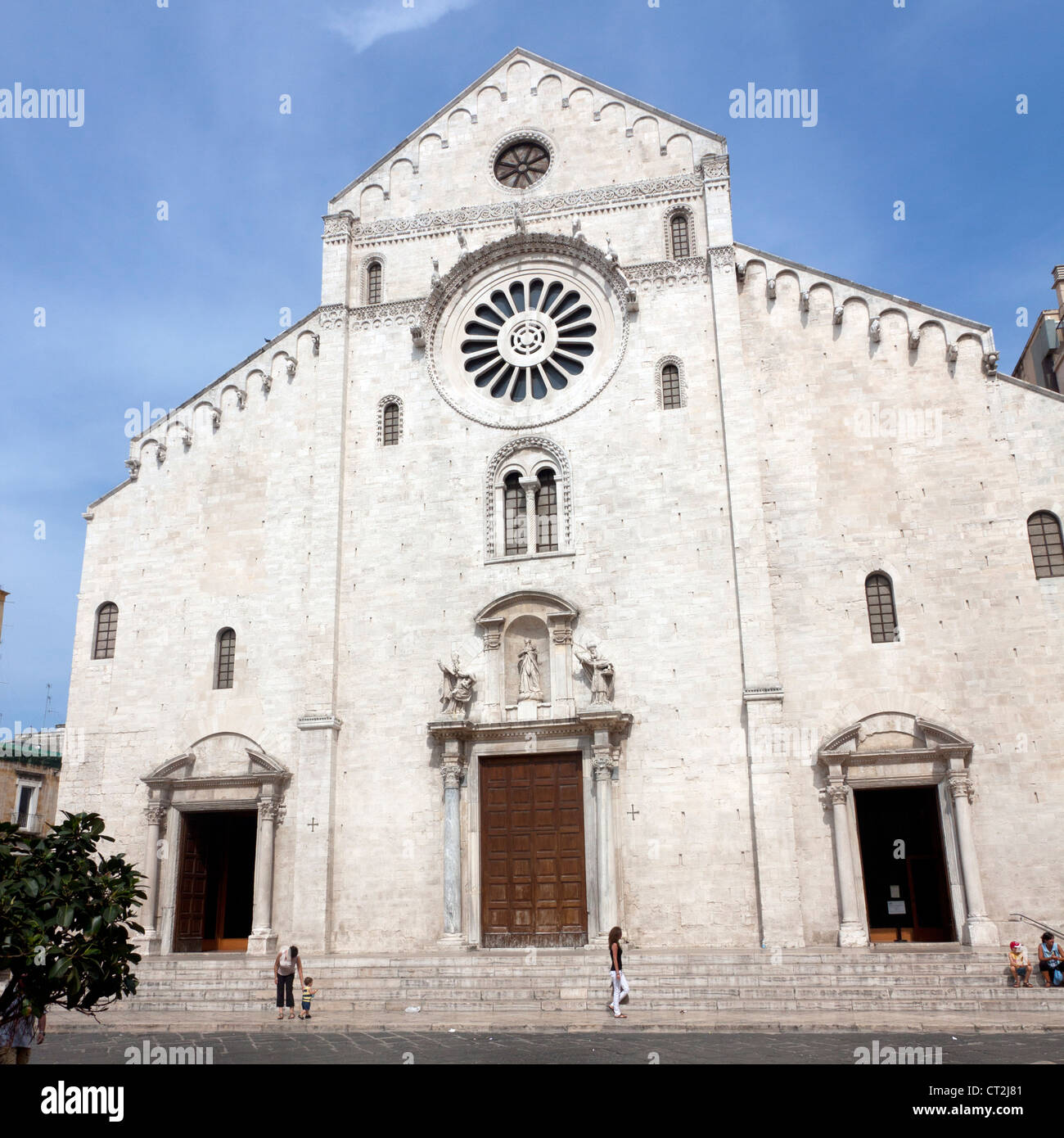 Cathedral of St Sabinus in Bari old town on Italy's Adriatic coastline ...