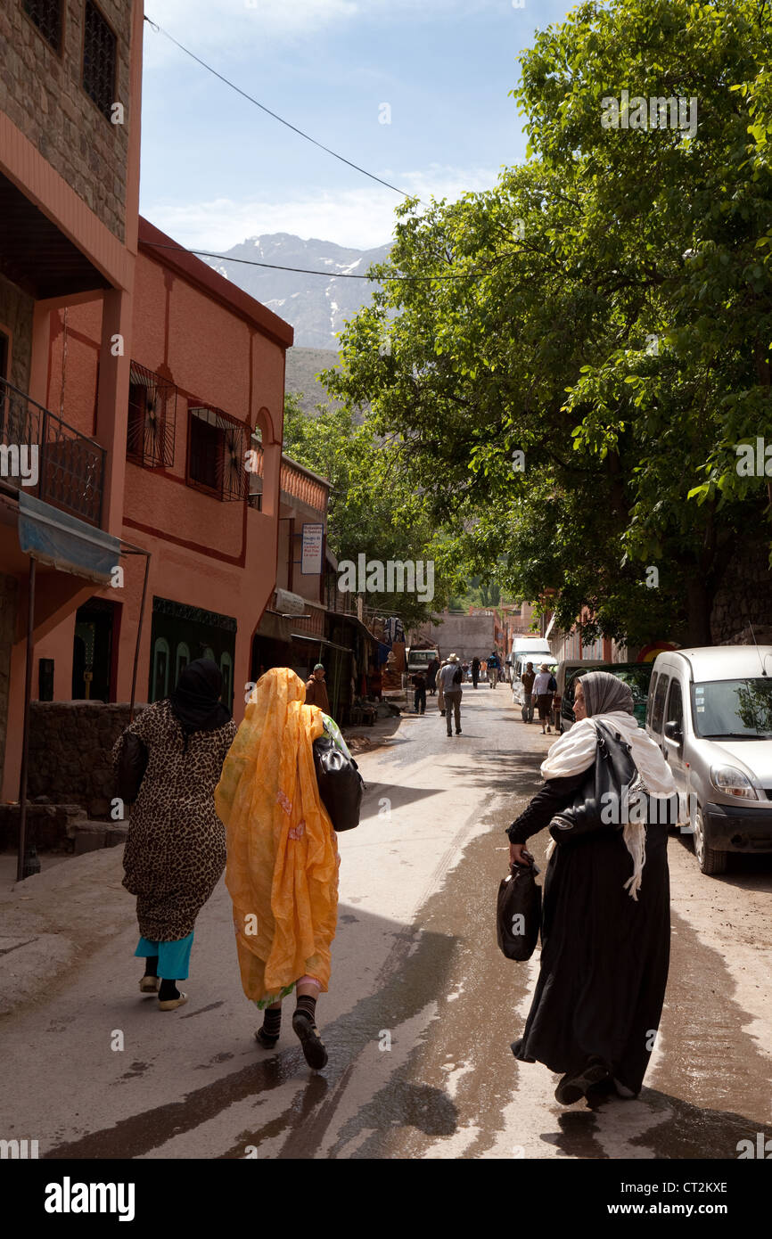 African village local locals hi-res stock photography and images - Alamy