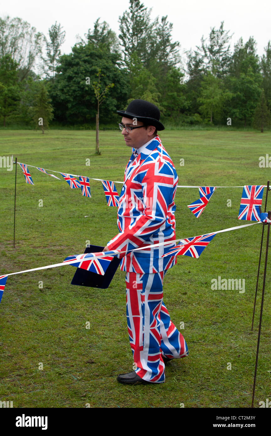 Man wearing union jack flag hi-res stock photography and images - Alamy