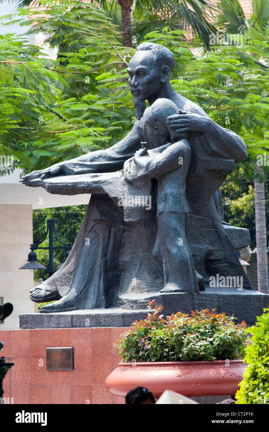 Vietnamese statue hi-res stock photography and images - Alamy