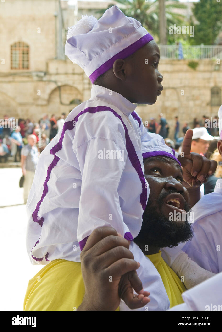 Nigerian pilgrim visit the church of the Holy Sepulcher in Jerusalem ...