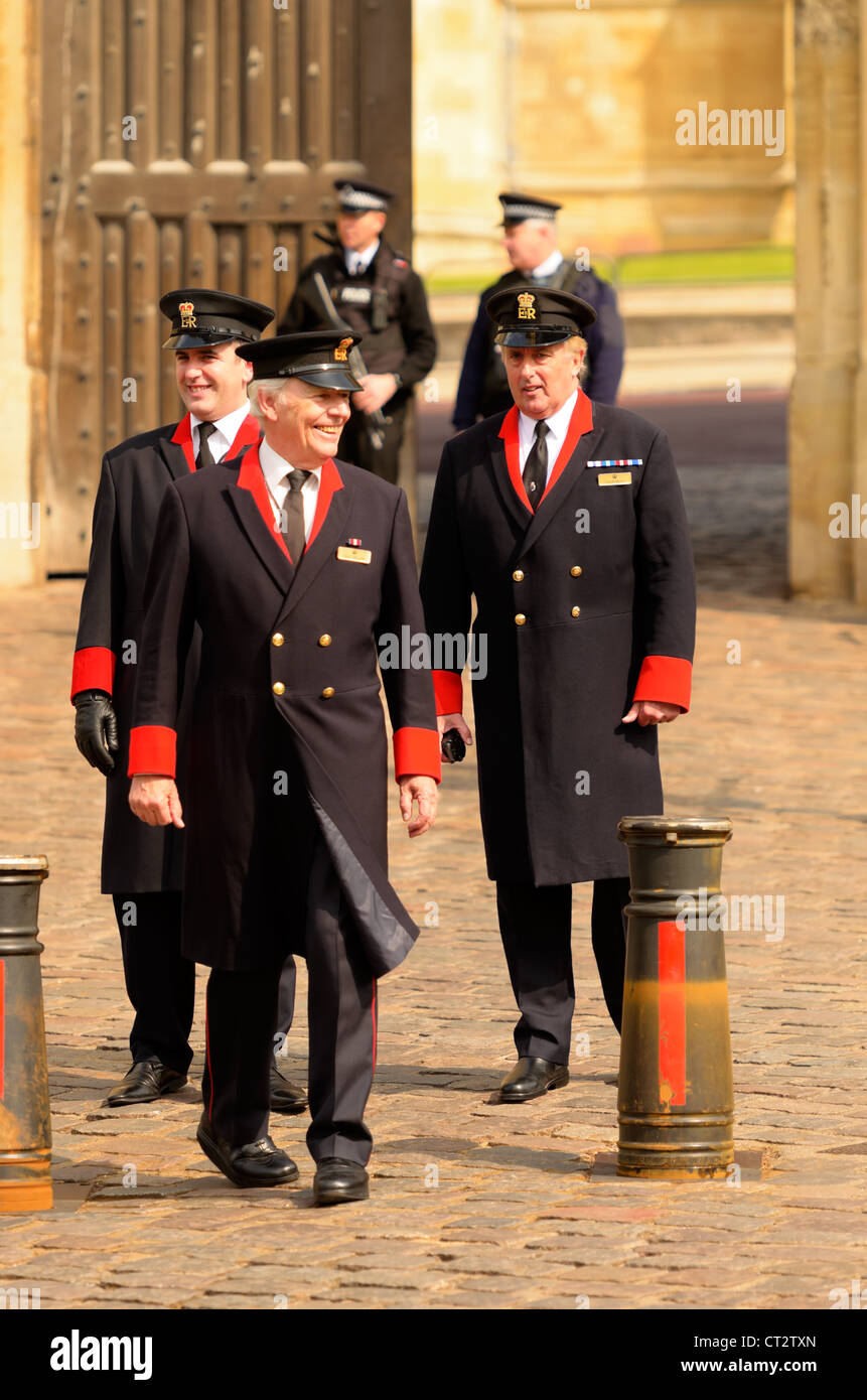 Windsor castle man hi-res stock photography and images - Alamy