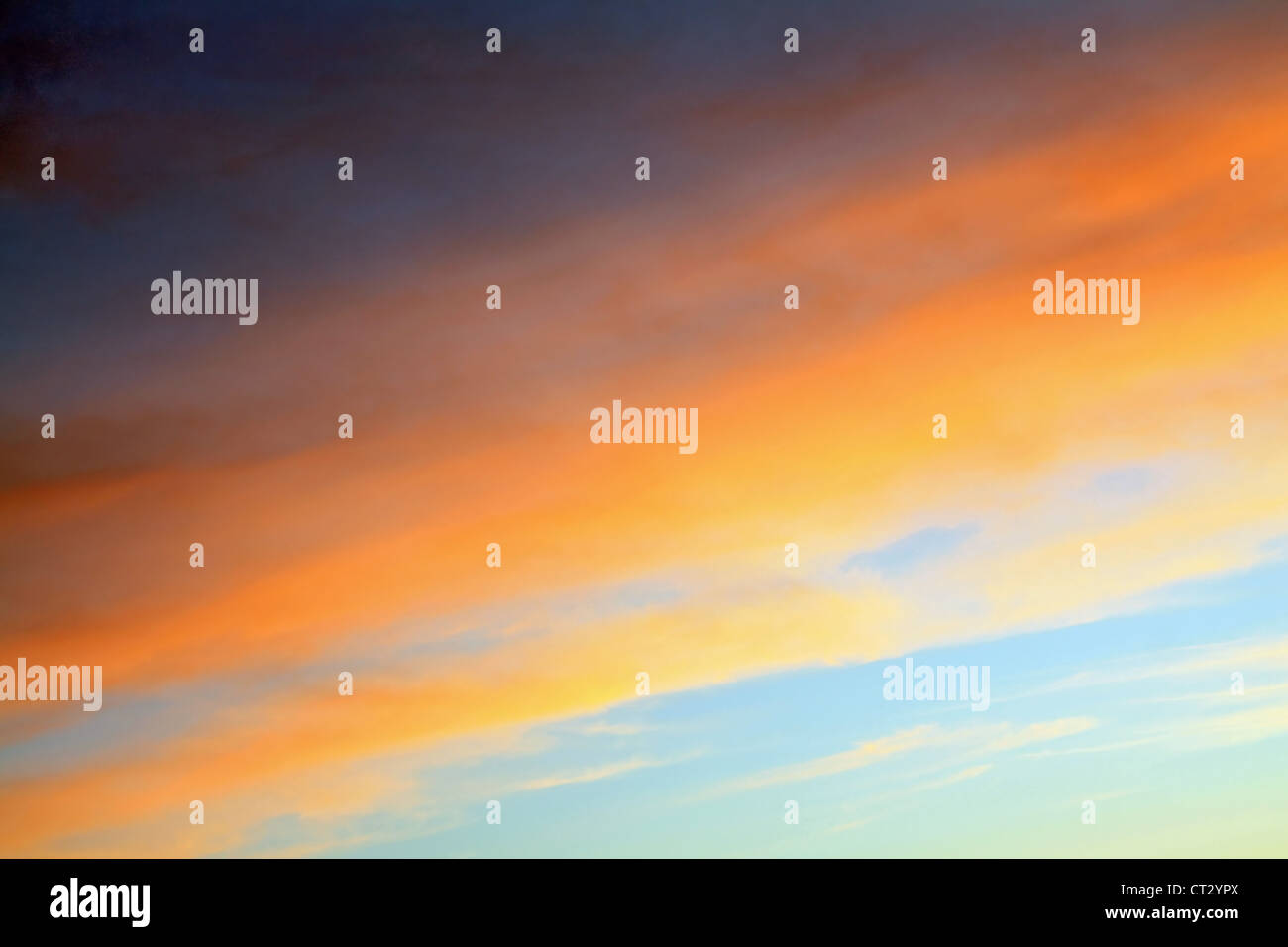 Bright sunset below cloud hi-res stock photography and images - Alamy
